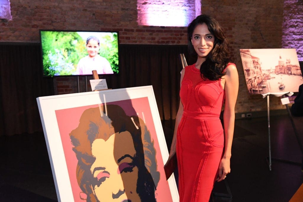 Zohre Esmaeli - Refugee, Business Woman & Afghan Model | Premium Speakers