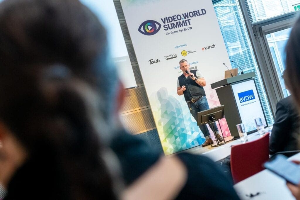 Jens Neumann - Speaker and Content Creator | Premium Speakers