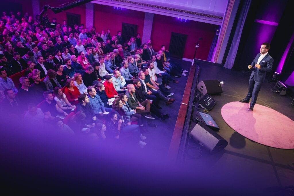 Mark T. Hofmann - Crime- & Intelligence Analyst | Premium Speakers