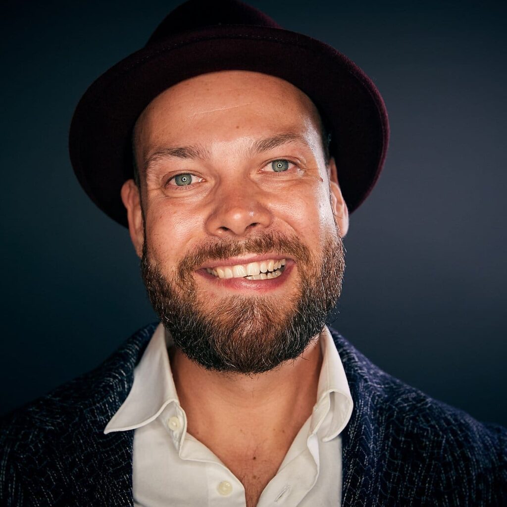 Shawn Kanungo on Disruption & Innovation - Premium Speakers