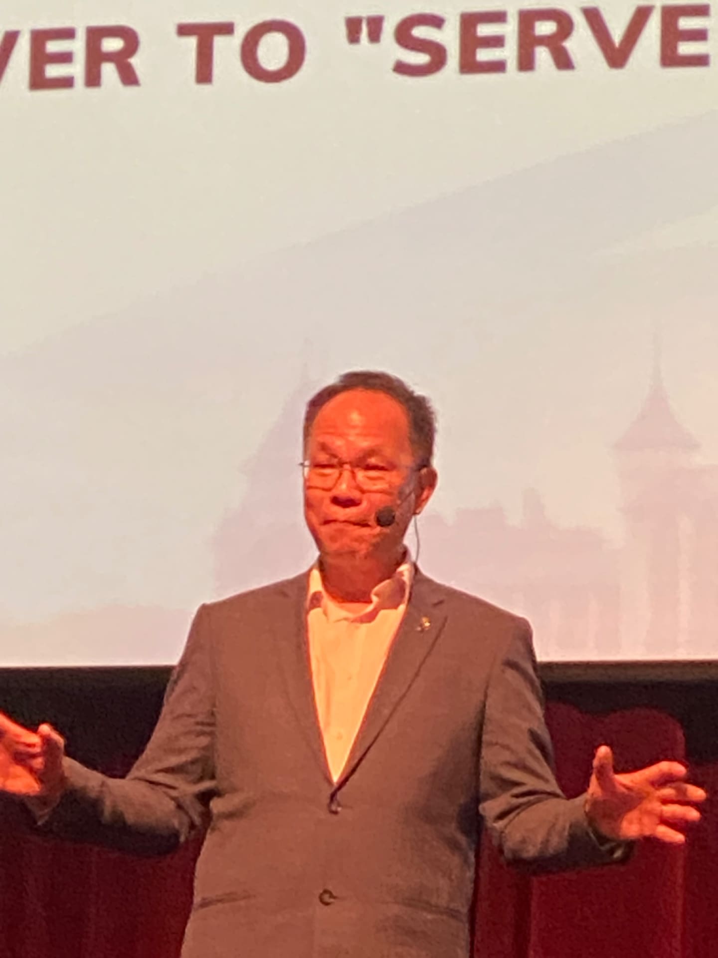 Jonathan Low - The Power to serve it forward