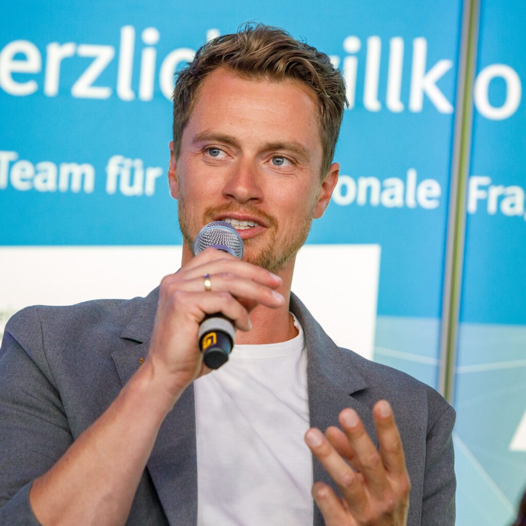 Simon Morris on Creativity & Genius | Premium Speakers